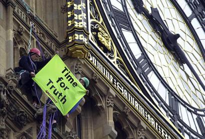 Anti-War Protesters Climb London's Big Ben : Indybay