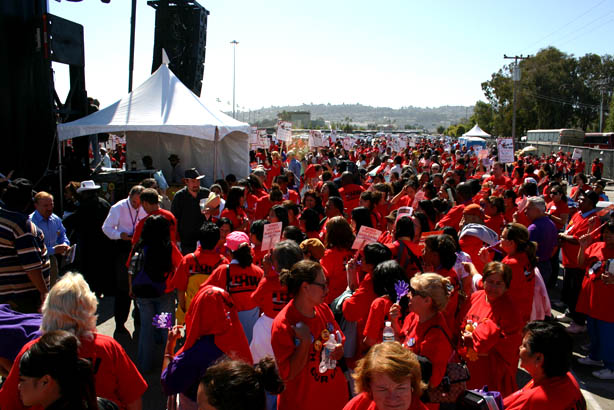Thousands of UHW Rank-and-File Protest Andy Stern's Kangaroo Court ...