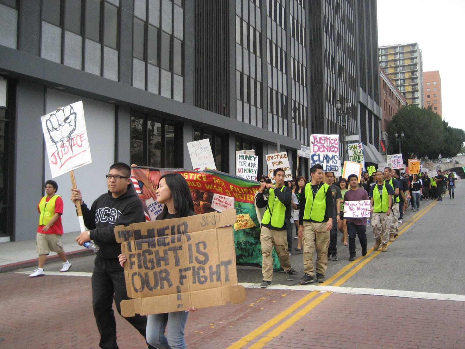 Hundreds Protest at the LA Federal Building November 11 Veterans Day in ...