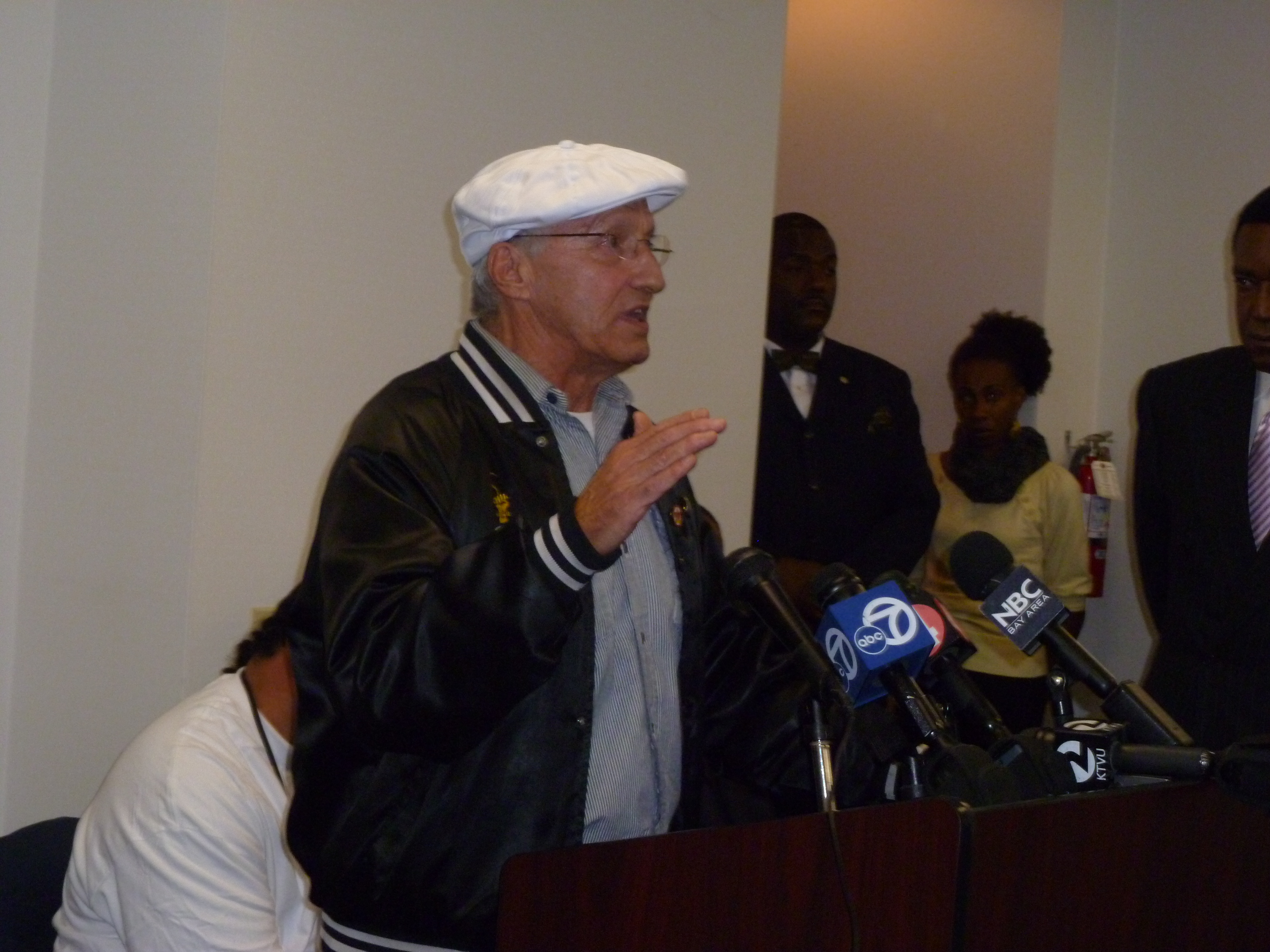 Oakland Press Conference by ILWU Local 10 on Oscar Grant Rally Oct 23 ...