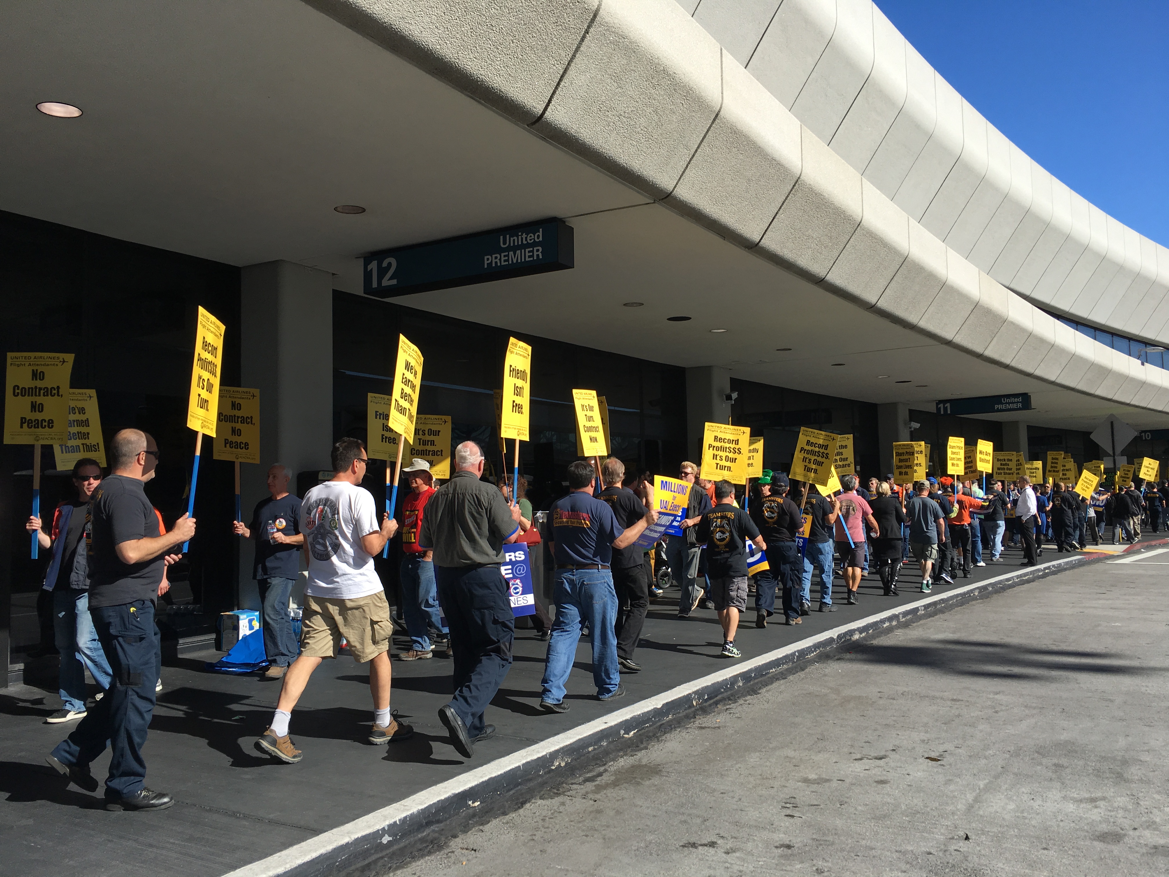 UAL CWA-AFA & IBT In Joint Picket At SFO- Part Of National Action For A ...